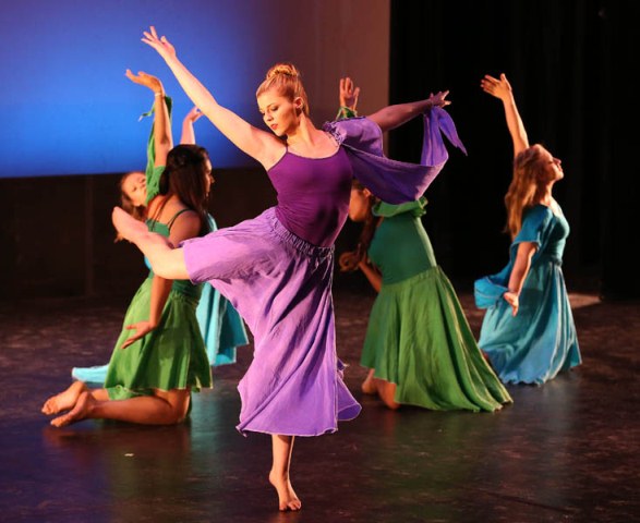Spring Dance Concert Embodies Emotion Through Movement - GCU News