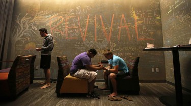 Opening day of The Quad Kitchen - GCU News