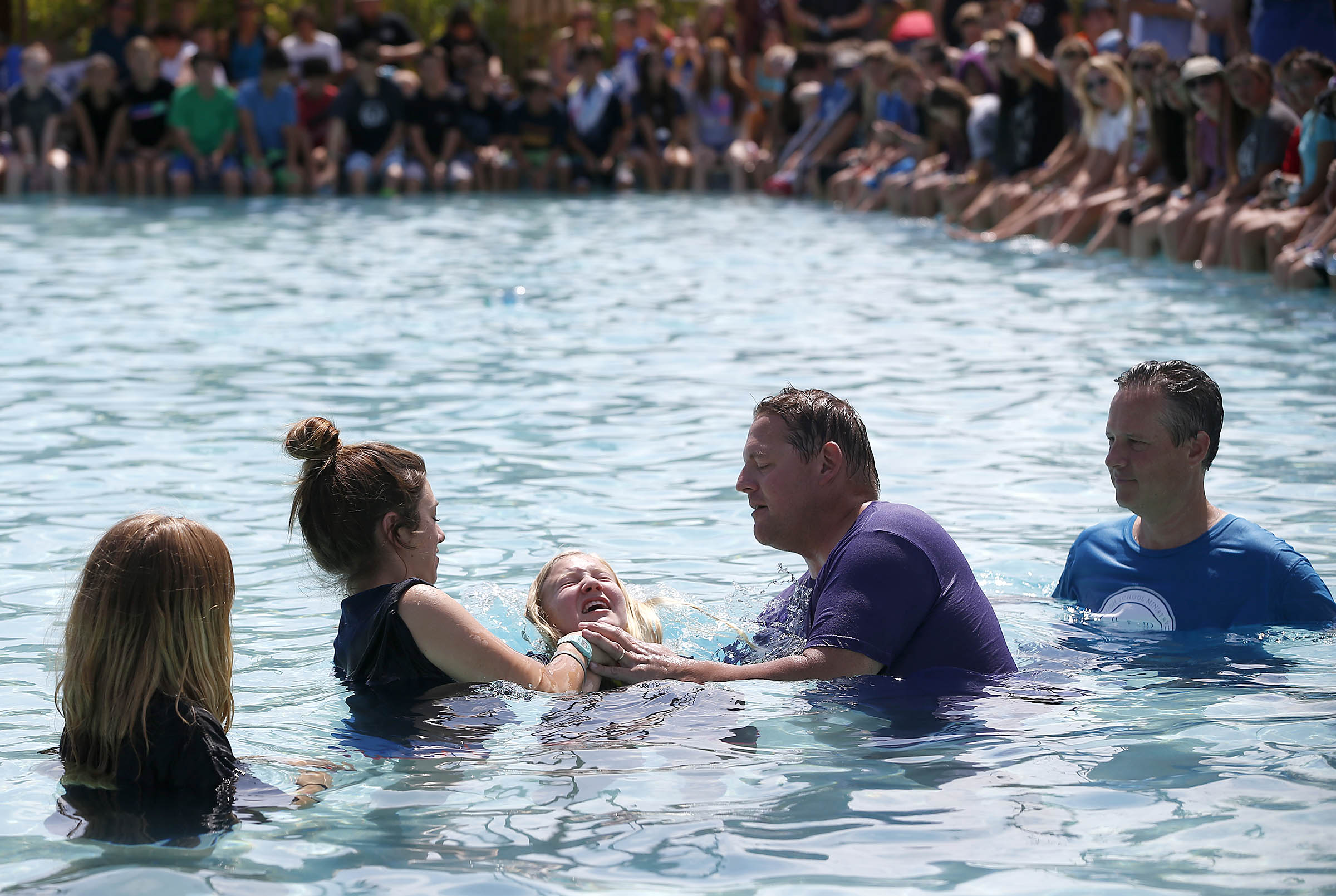 Saddleback Church teenagers baptized at GCU - GCU News
