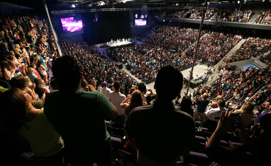 GCU community packs the rafters for first Chapel - GCU News