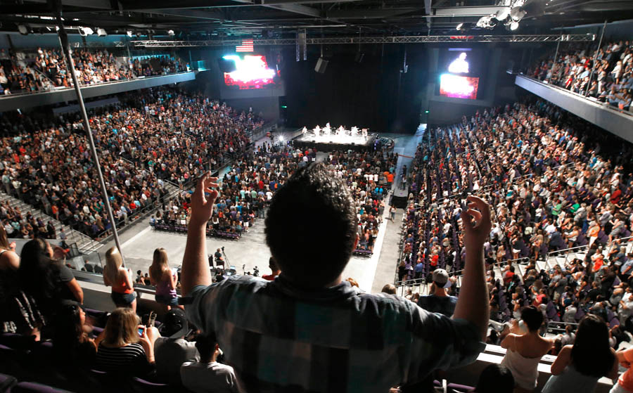 GCU community packs the rafters for first Chapel - GCU News