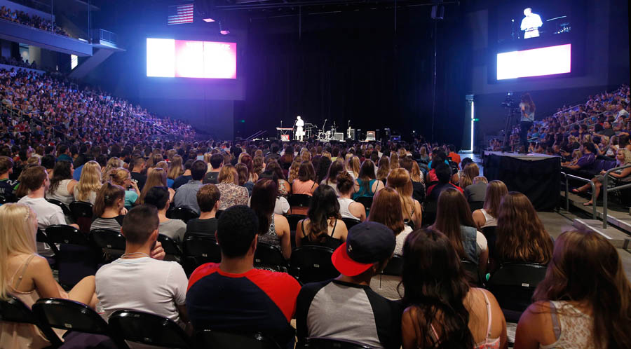GCU community packs the rafters for first Chapel - GCU News