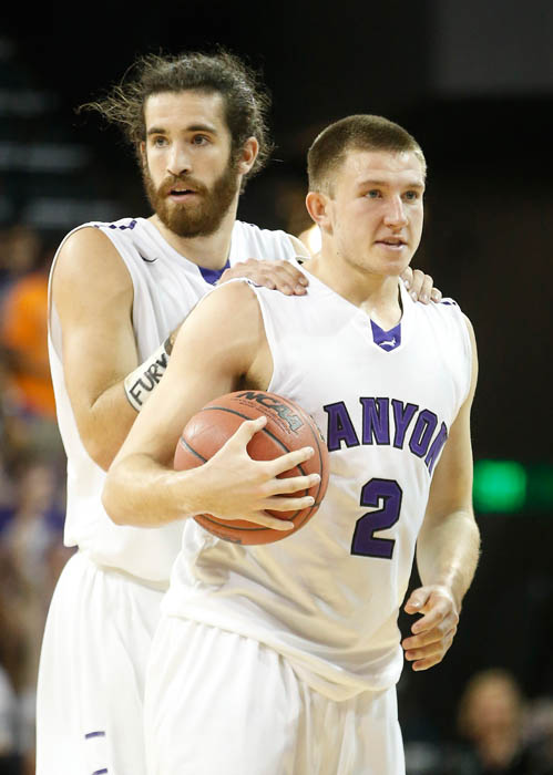 Men's basketball team sprints to exhibition victory over Western New ...