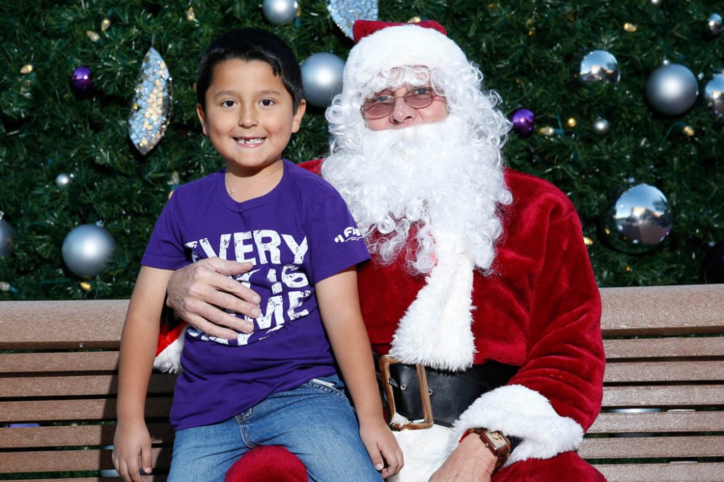 Smiles with Santa at GCU Christmas party - GCU News