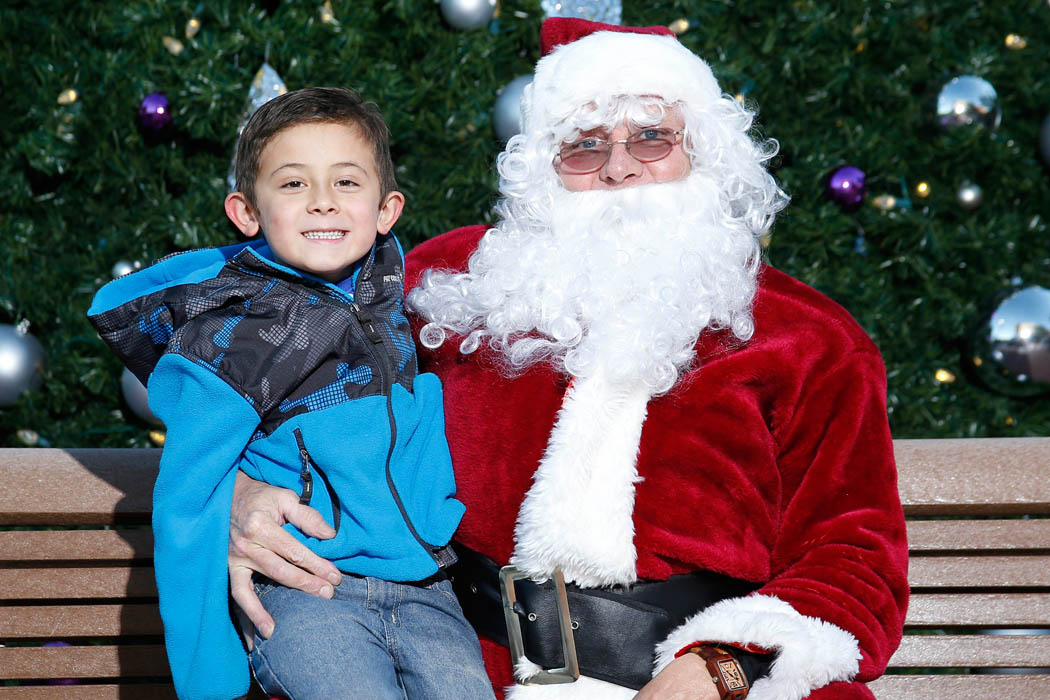 Smiles with Santa at GCU Christmas party - GCU News