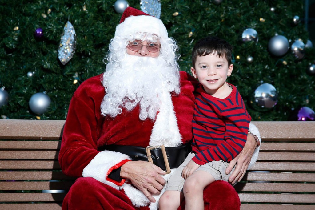 Smiles with Santa at GCU Christmas party - GCU News