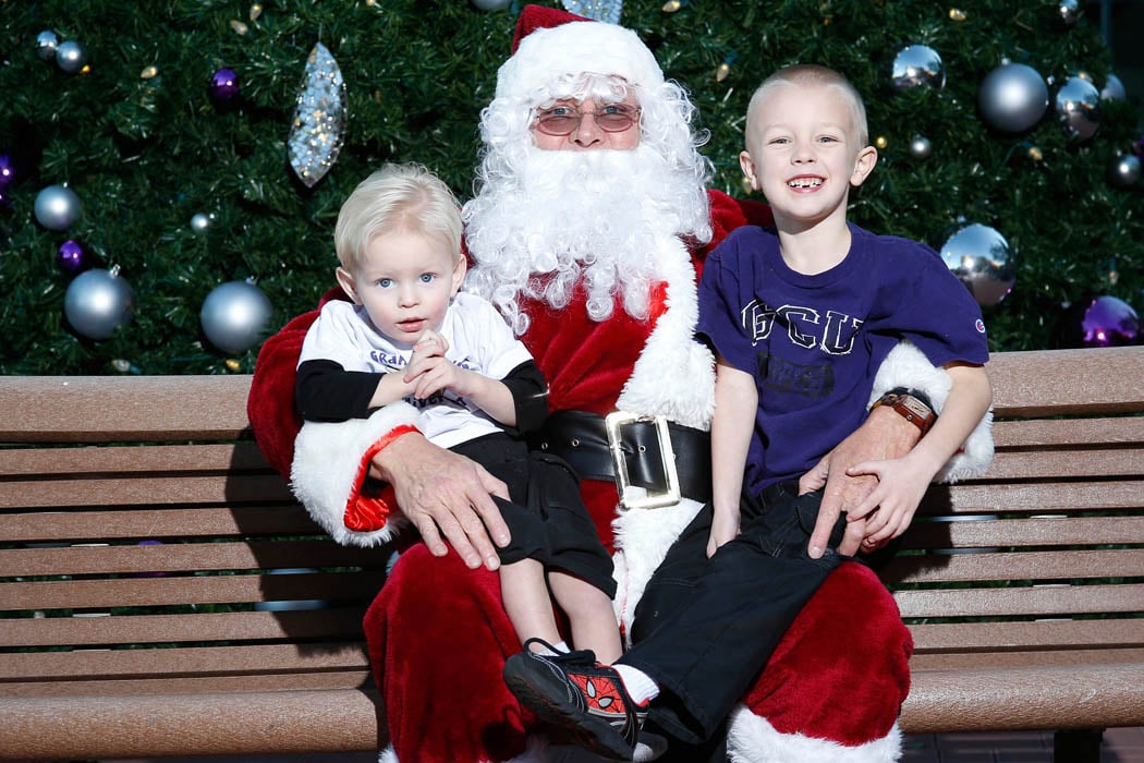 Smiles with Santa at GCU Christmas party - GCU News