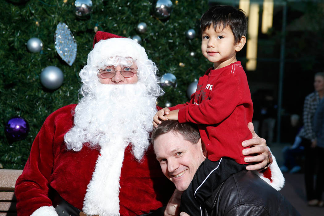 Smiles with Santa at GCU Christmas party - GCU News