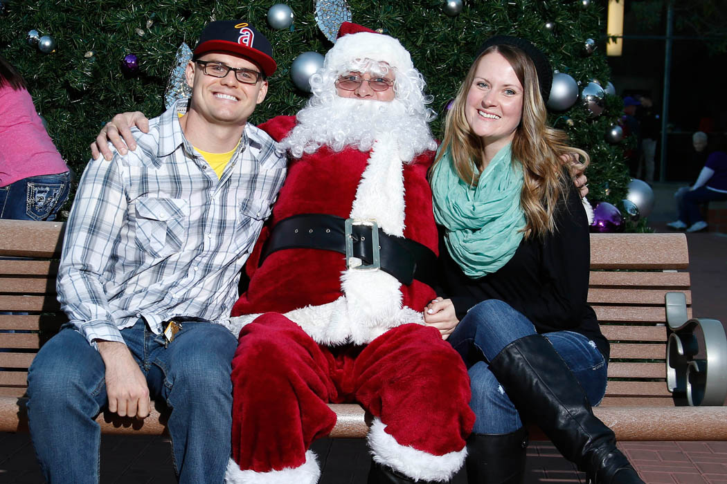 Smiles with Santa at GCU Christmas party - GCU News