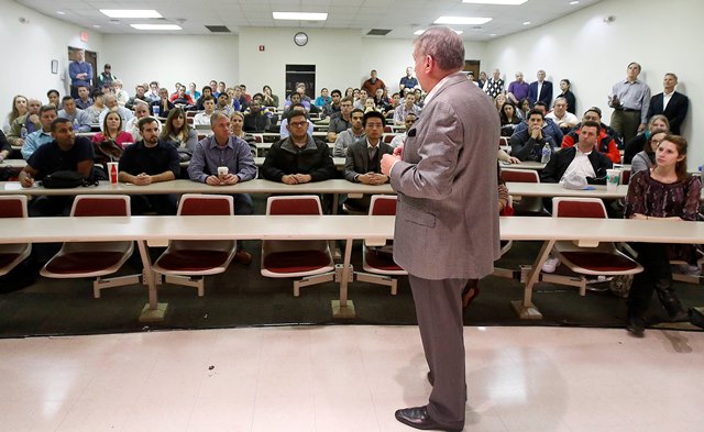 CCOB grad students, Colangelo meet - GCU News