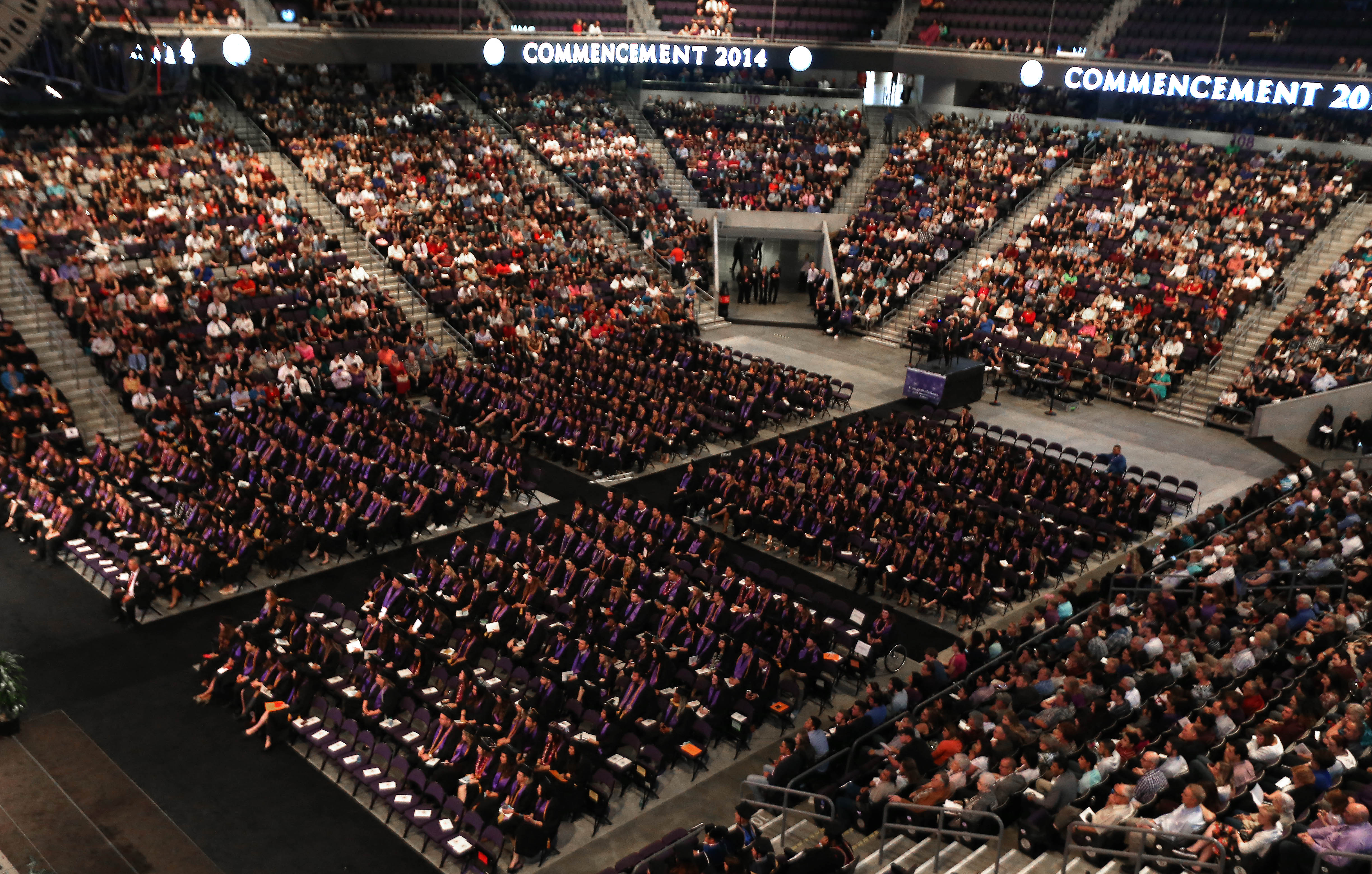Winter commencement warms the hearts of graduates and guests - GCU News