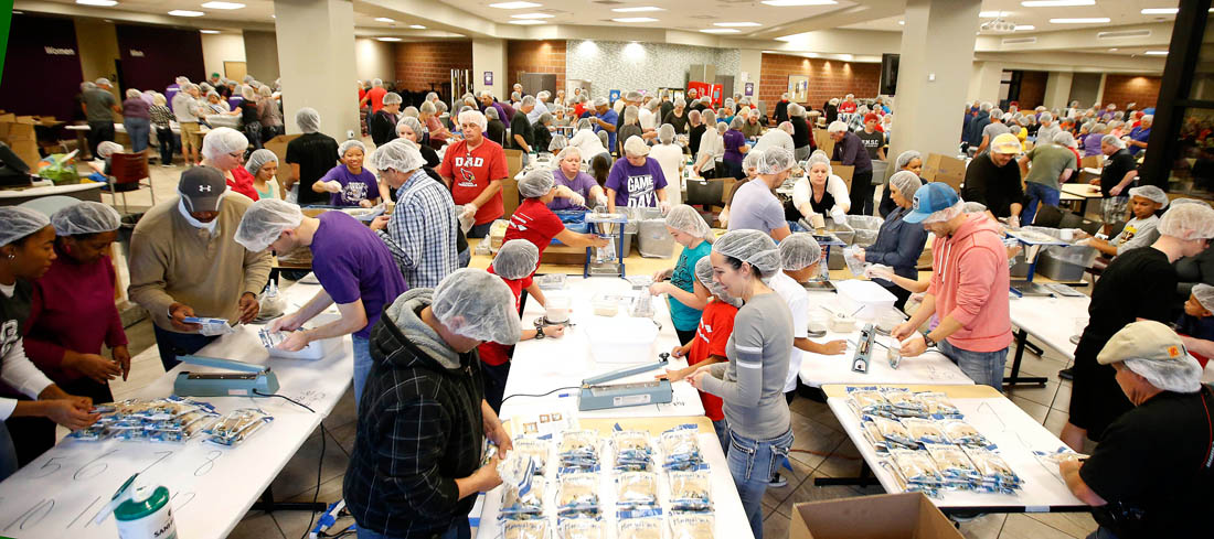 GCU community packs food for the world - GCU News