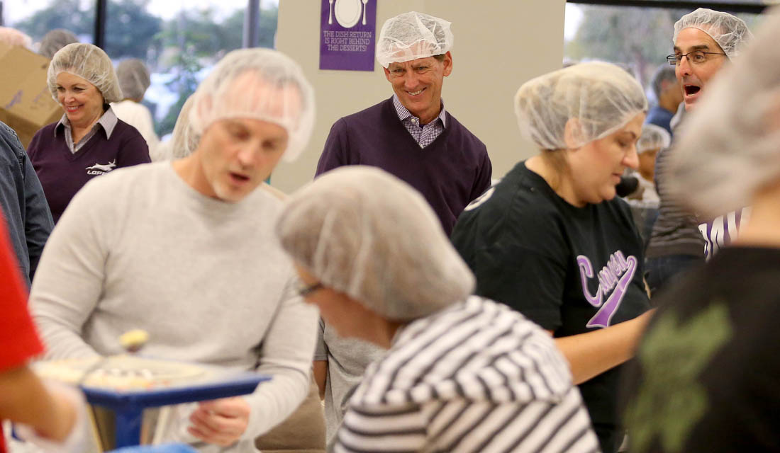 GCU community packs food for the world - GCU News