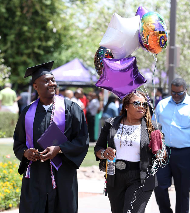 Commencement Day 2: Non-traditional students - GCU News