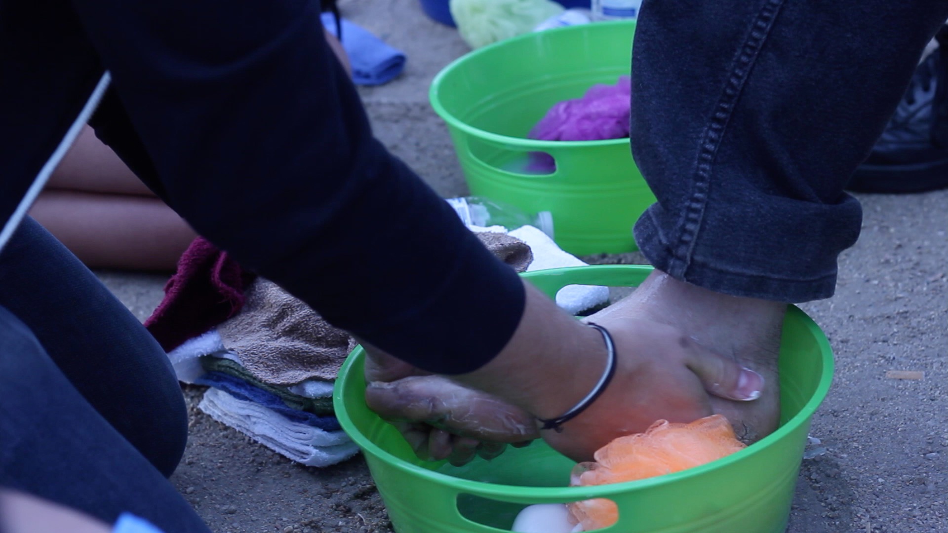 LoGo students cleanse spirits through homeless outreach - GCU News