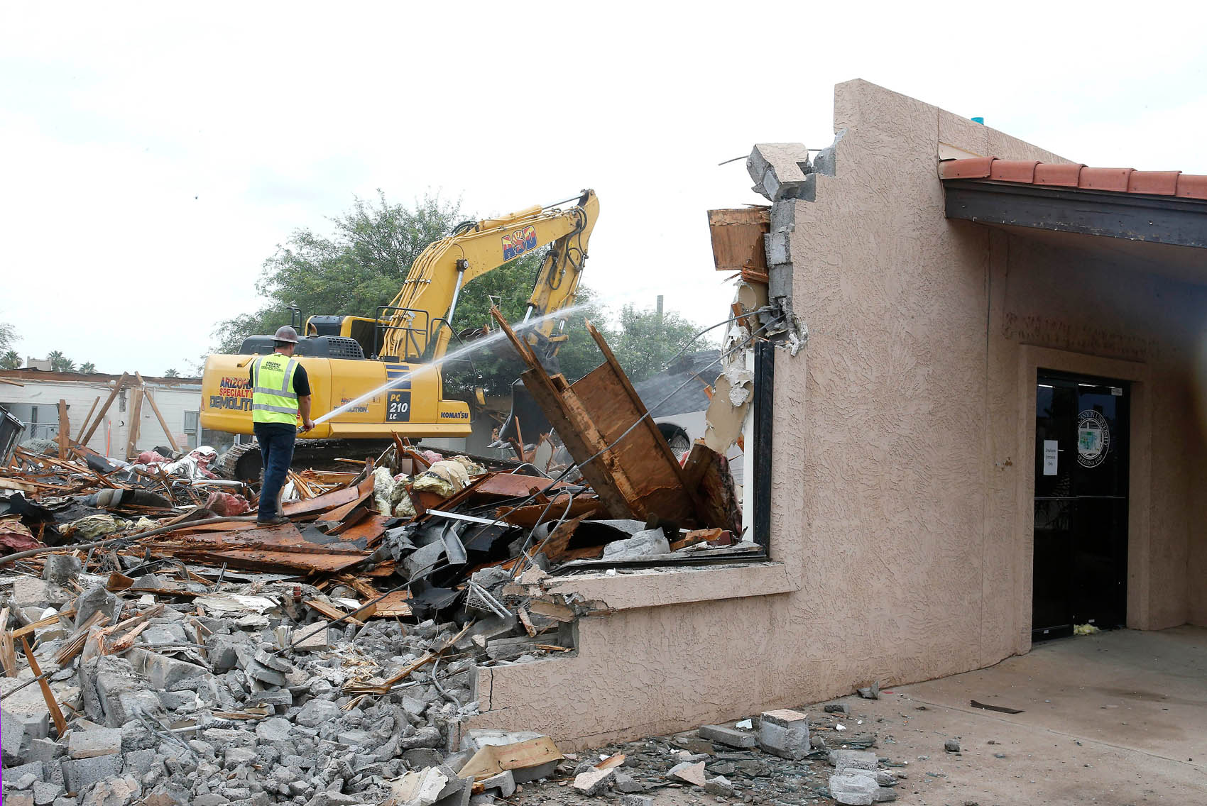 Building 9 comes a-tumblin' down - GCU News