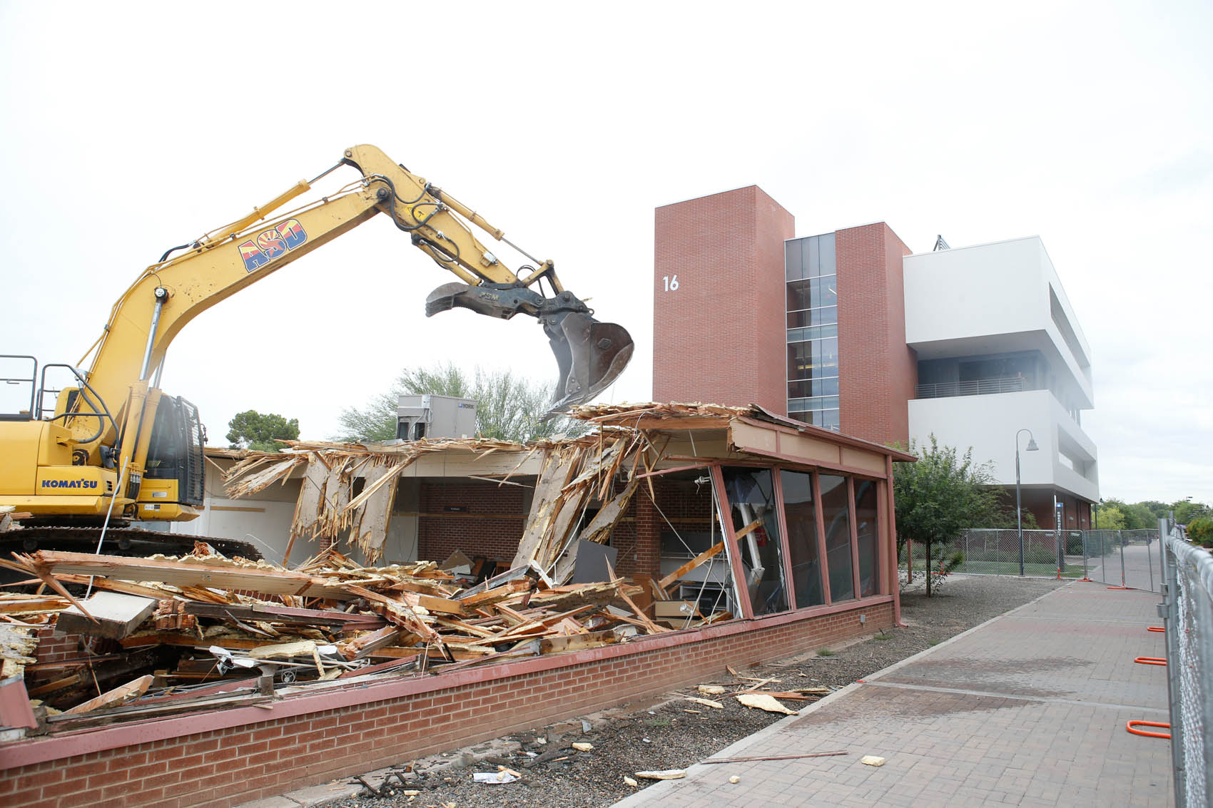 Bookstore building's final chapter - GCU News