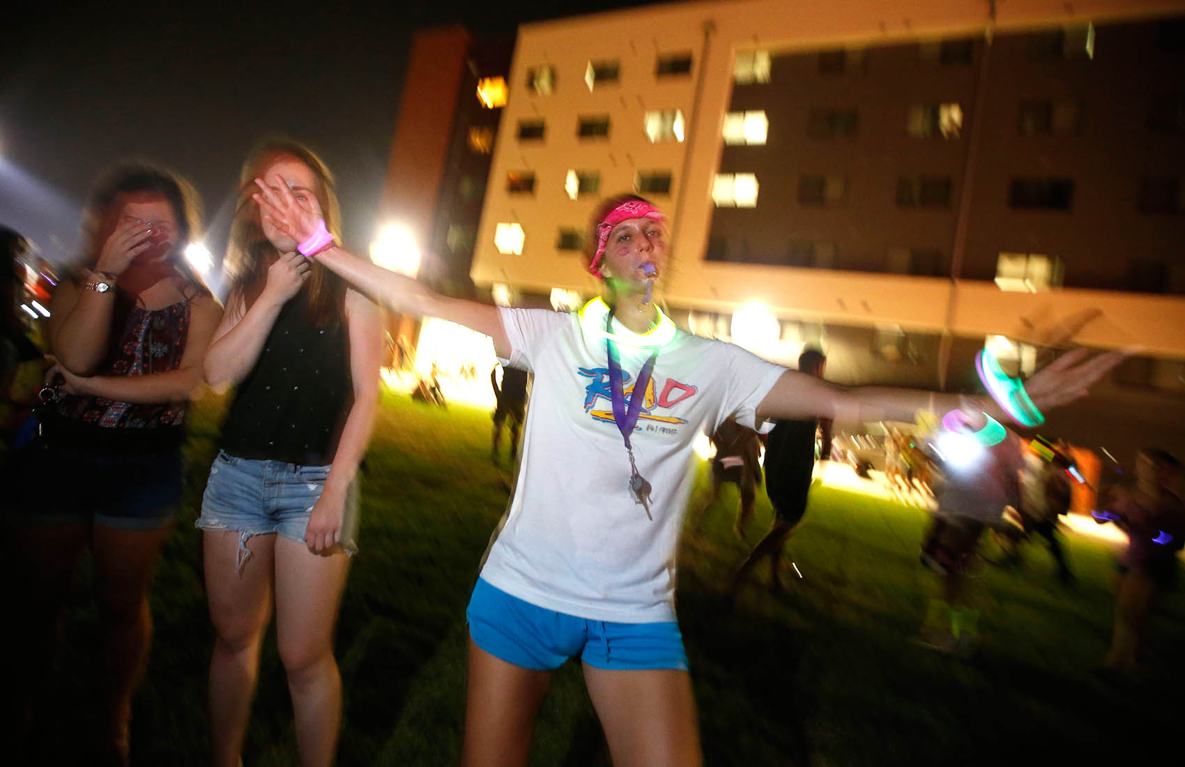 Students light up The Grove during Glow Party - GCU News