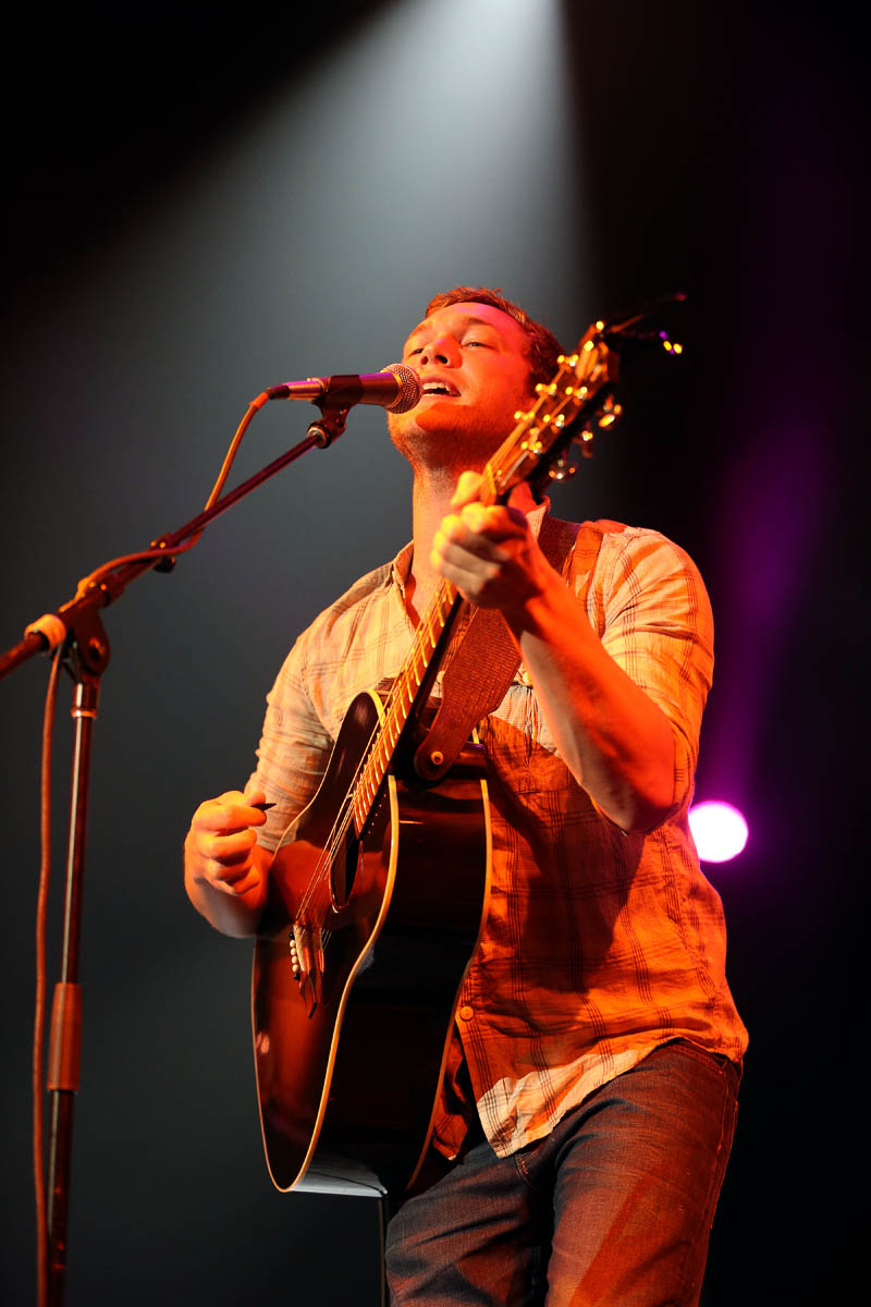 Phillip Phillips plays before packed Arena house - GCU News