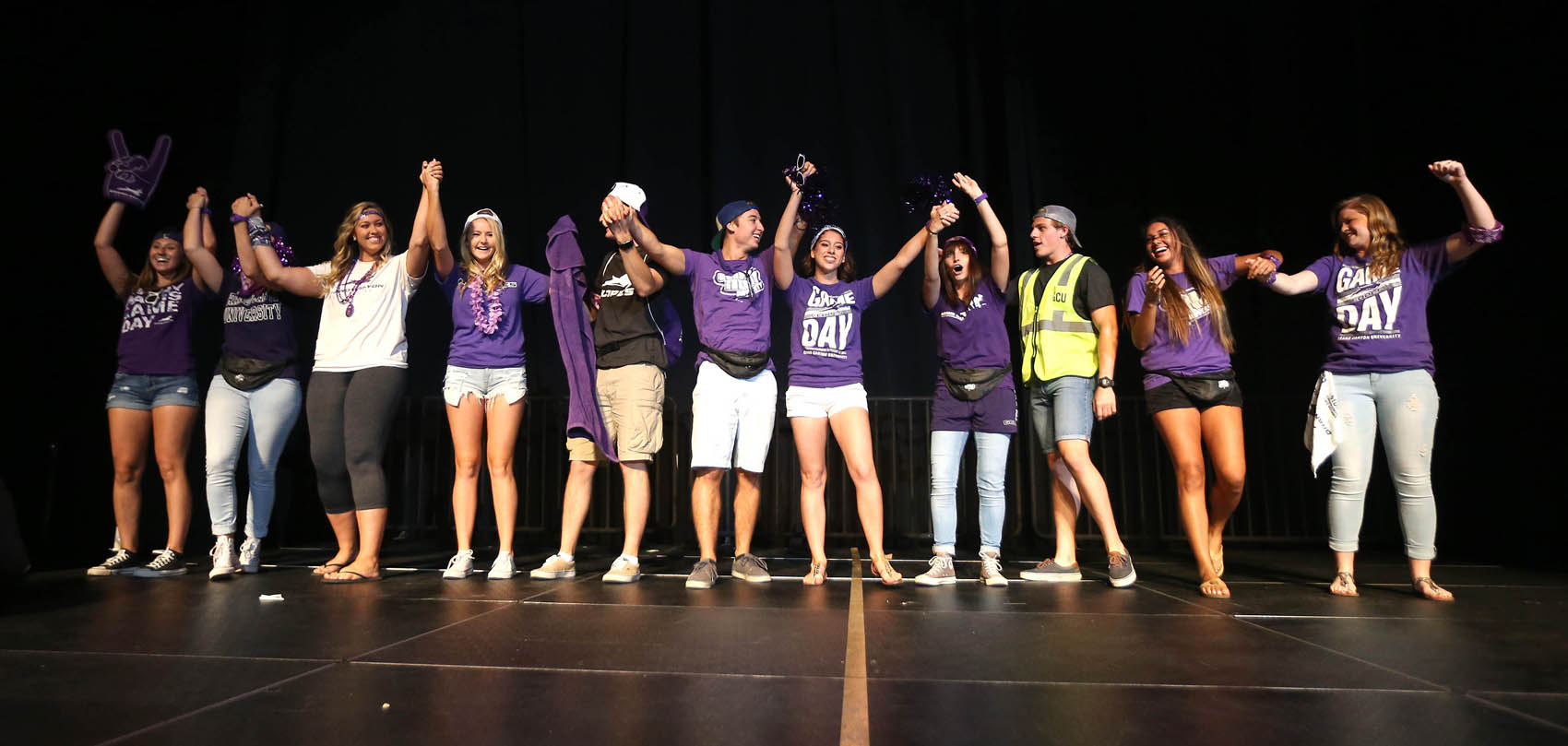 More fun on campus: out-of-state student welcome wagon and the Mash Up ...