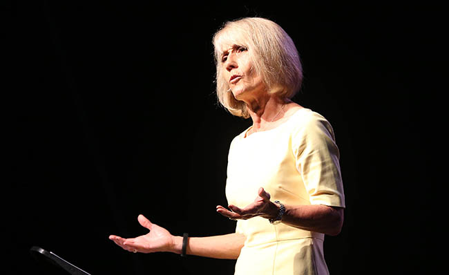 Wade offers a makeover — on the inside — in Chapel talk - GCU News