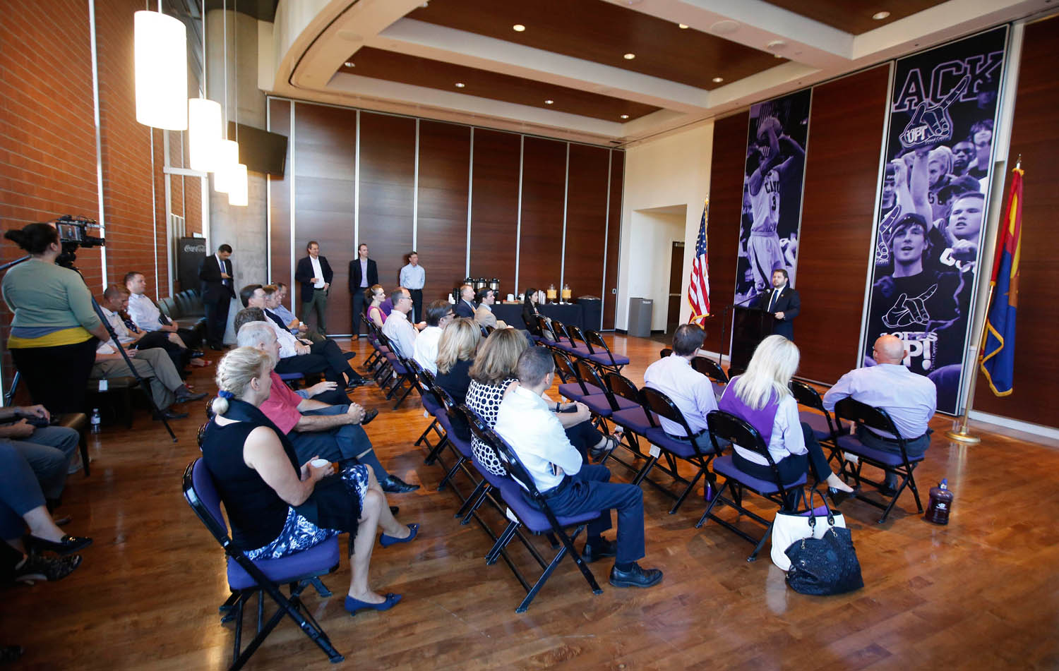 Gallego visits GCU - GCU News