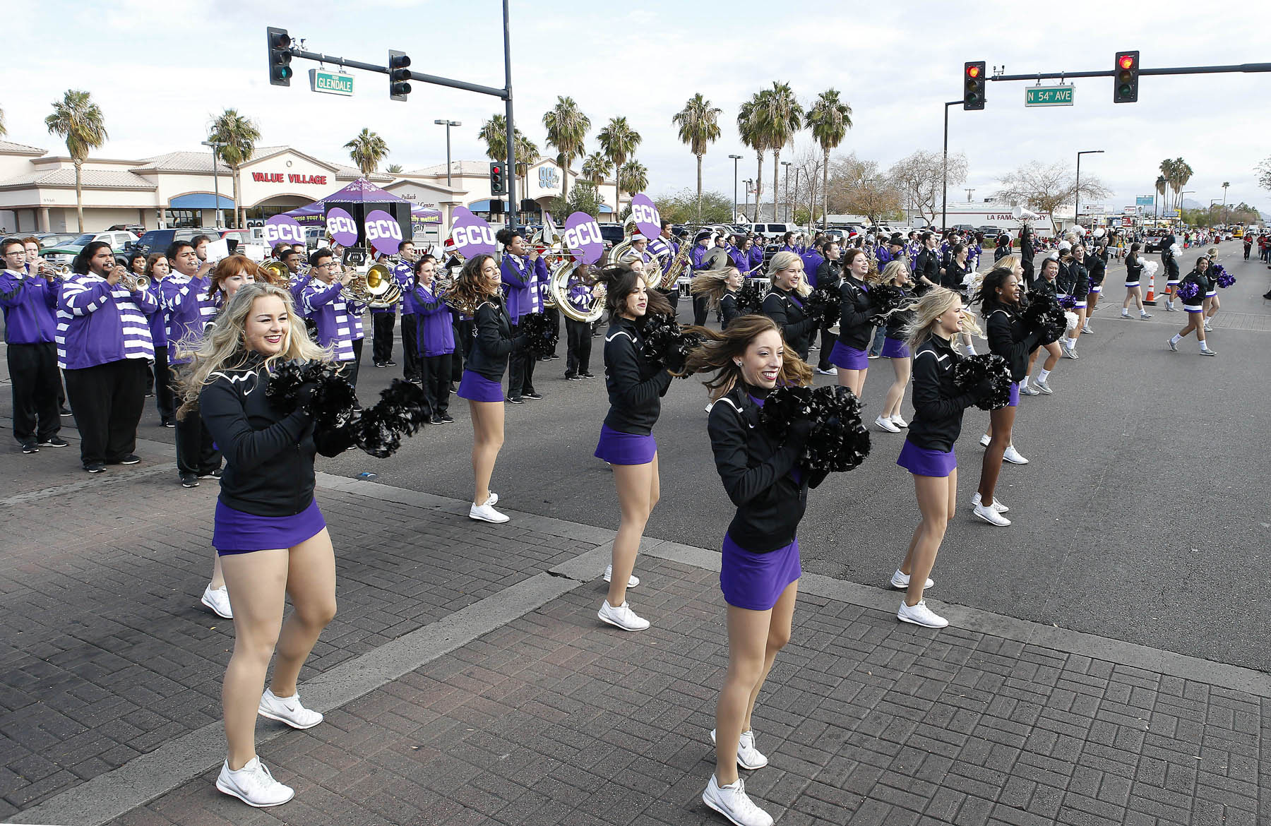 GCU is well-represented in Glendale Hometown Christmas Parade - GCU News