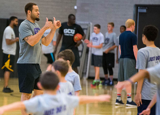 Boys have roaring good time at basketball camp - GCU News