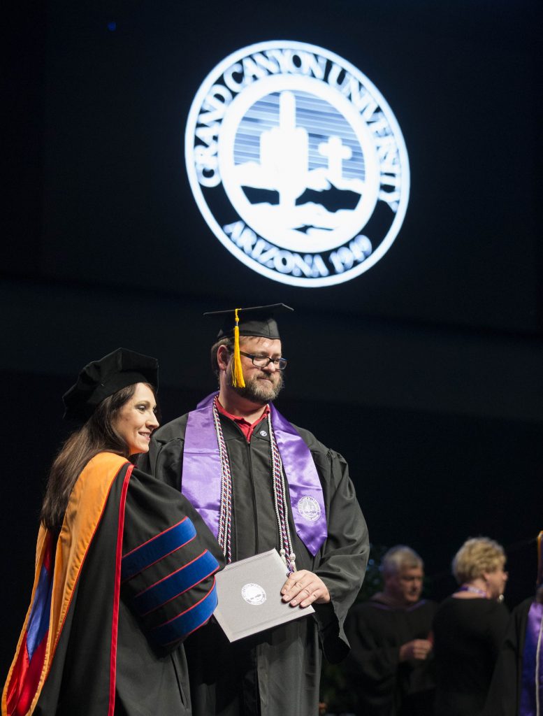 Slideshow: Saturday afternoon commencement - GCU News