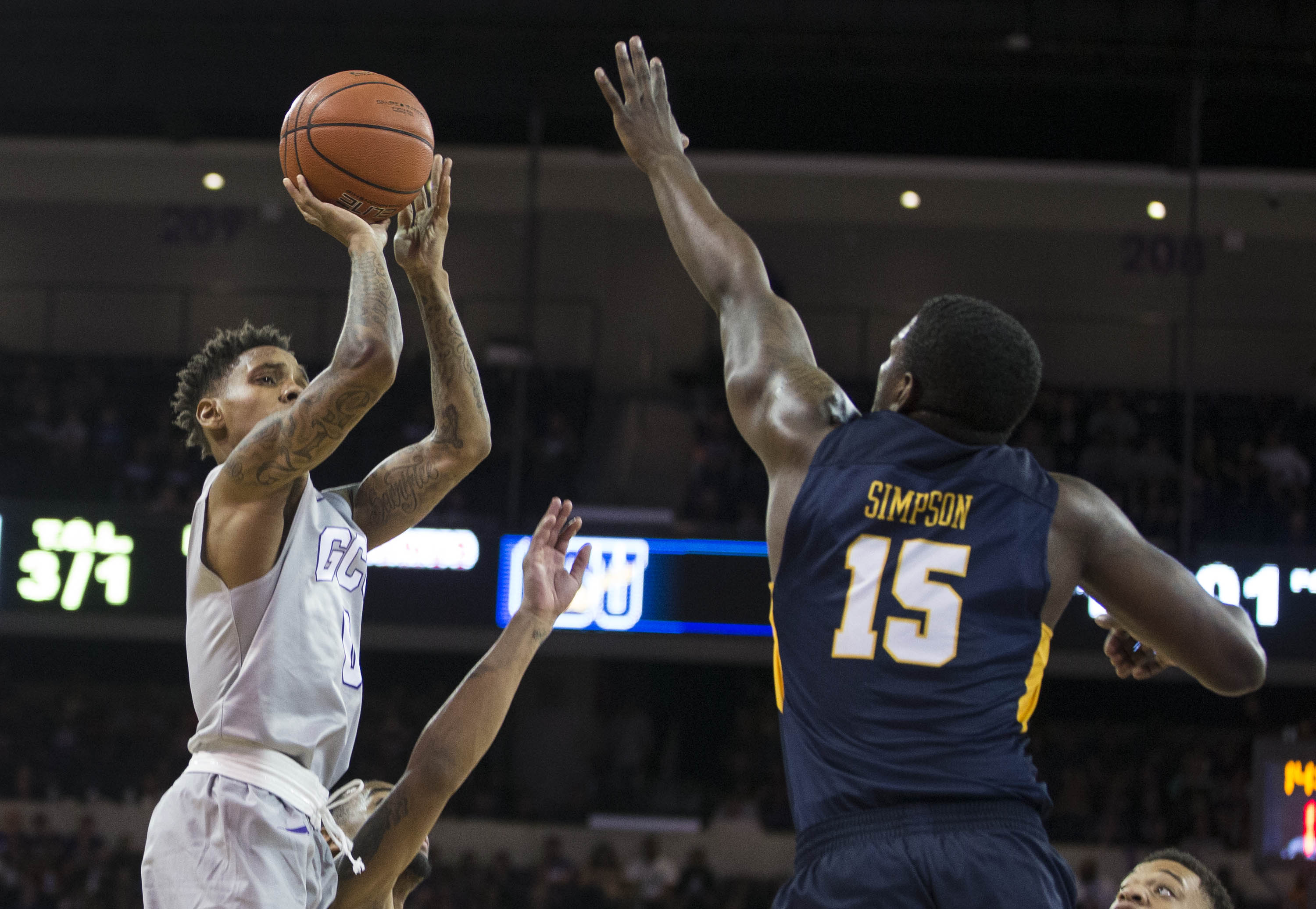 Slideshow: Men's basketball vs. Coppin State - GCU News