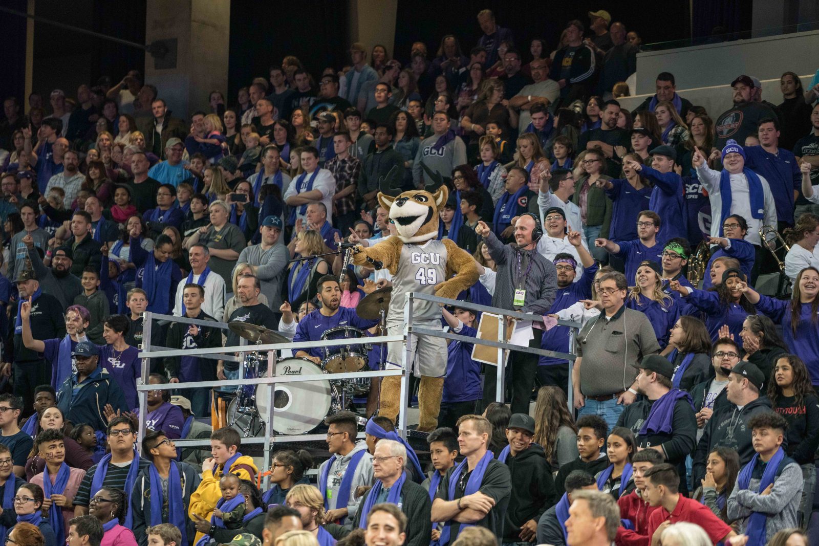 Slideshow: Men's basketball vs. Cal Poly - GCU News