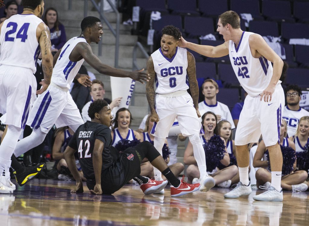 Slideshow: Men's basketball vs. San Diego State - GCU News