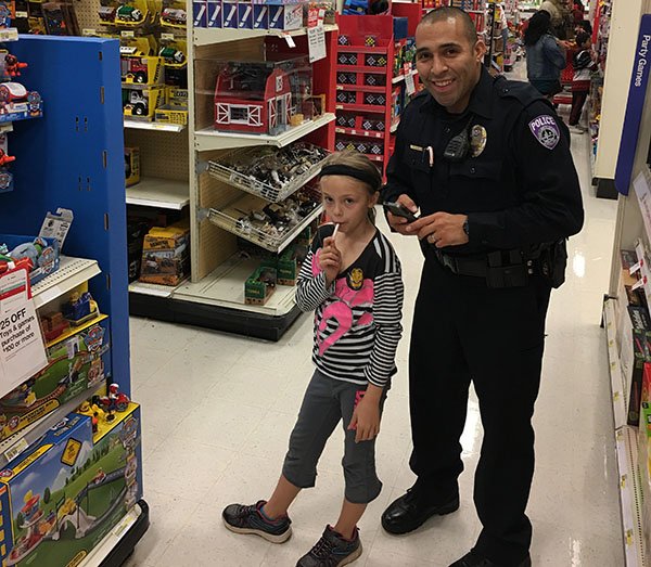 Slideshow: 'Shop with a Cop' - GCU News