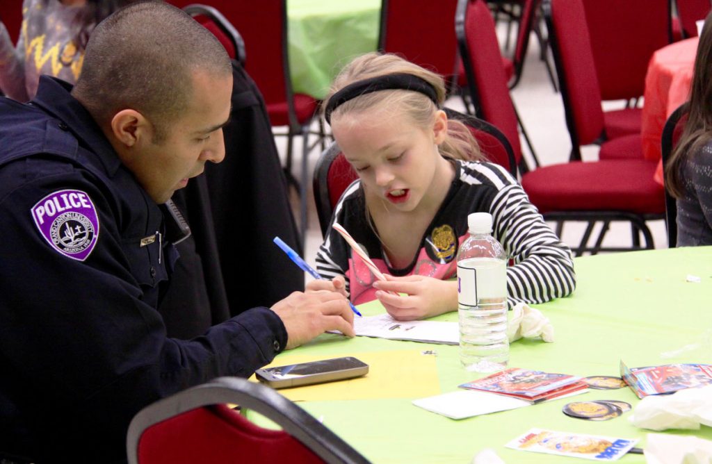 Slideshow: 'Shop with a Cop' - GCU News