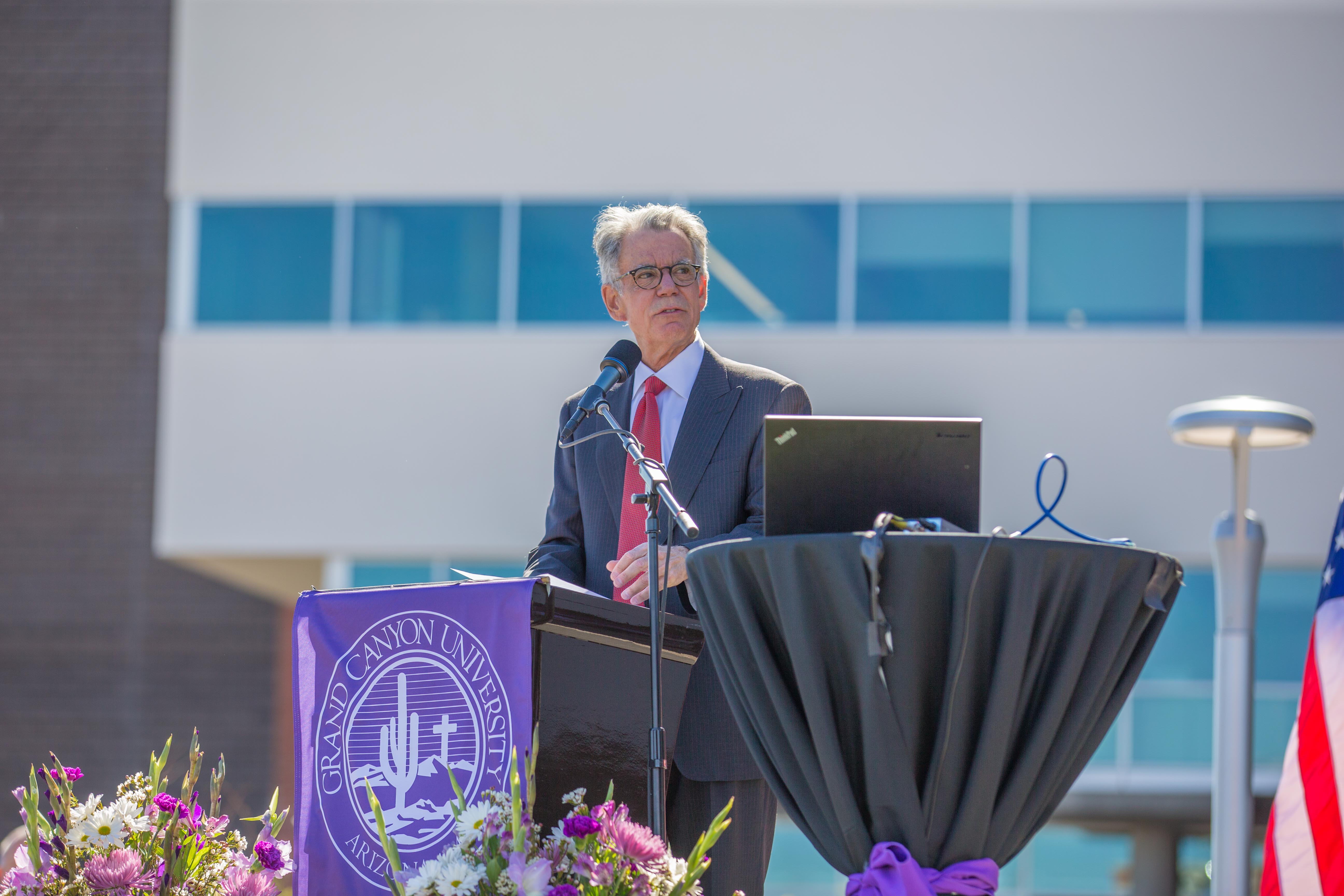 Slideshow: 27th Avenue celebration - GCU News