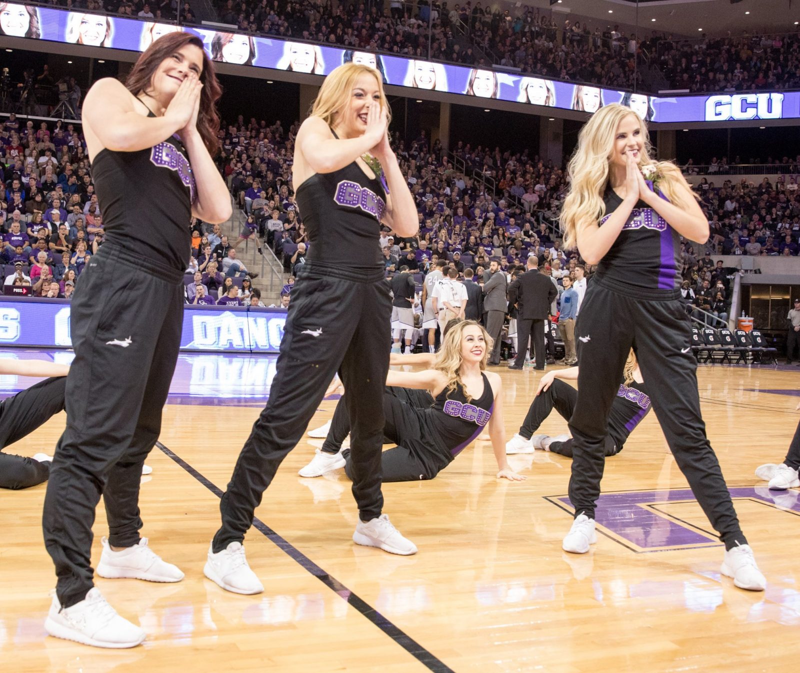 Slideshow: Men's basketball vs. UMKC - GCU News
