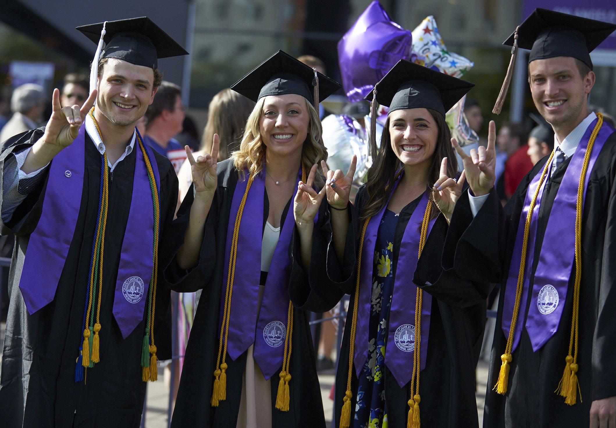 Slideshow: Traditional commencement - GCU News