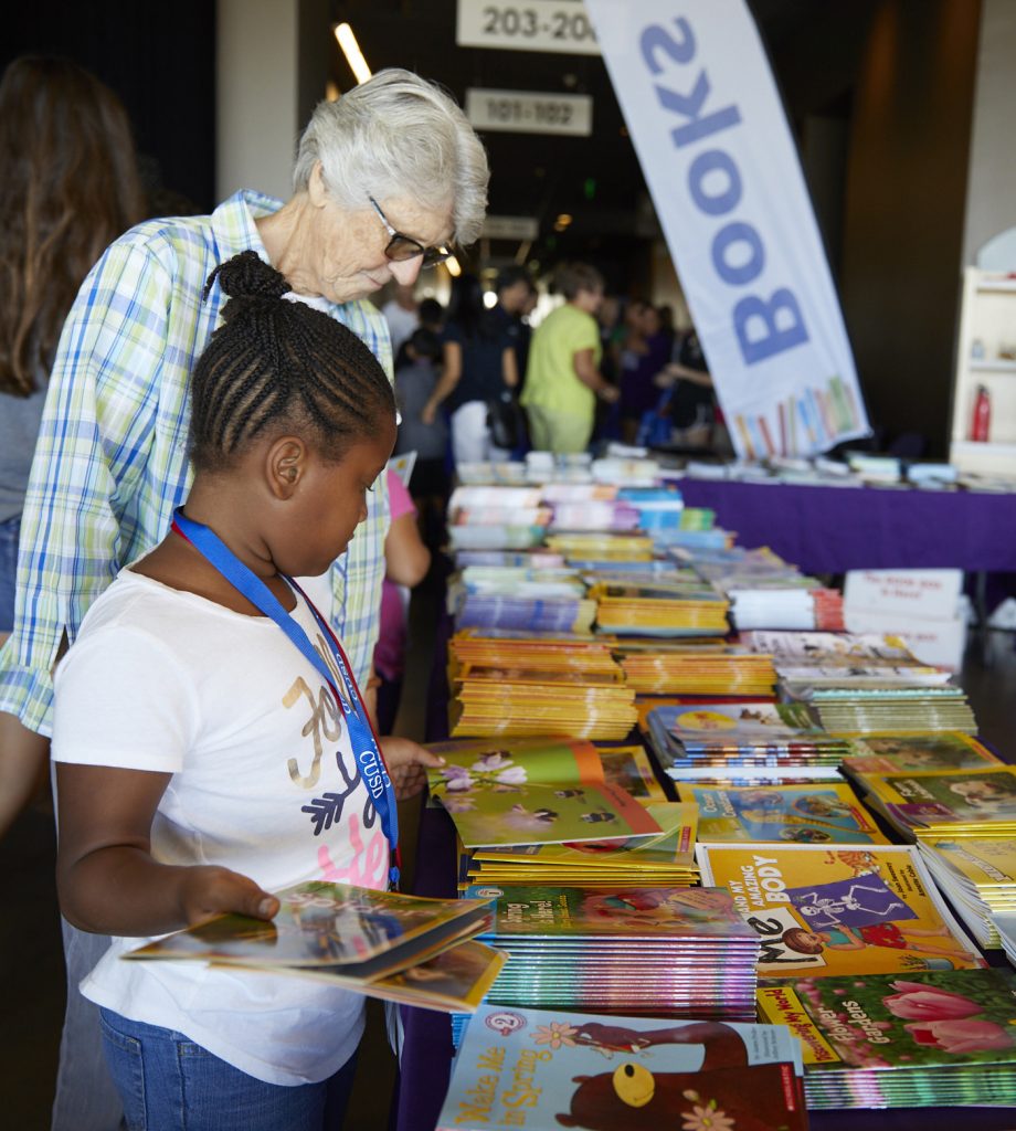 Slideshow: GCU Day at Back to School Clothing Drive - GCU News