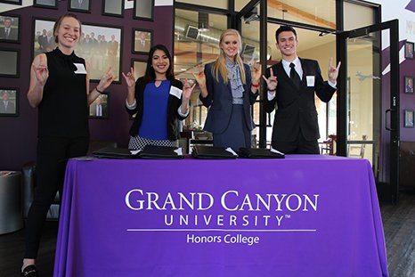 Honors students mingle with new advisory board - GCU News