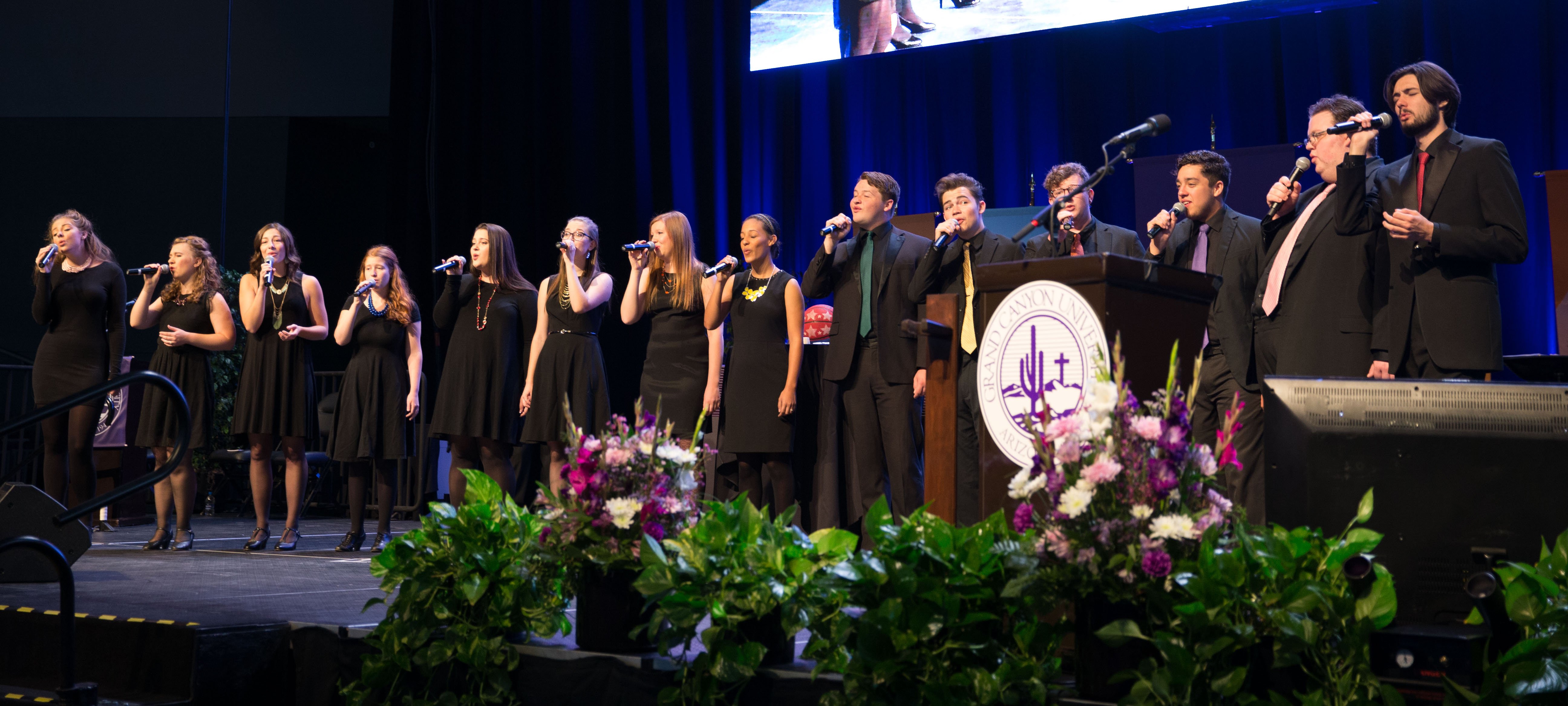 Slideshow: Friday commencement ceremonies - GCU News