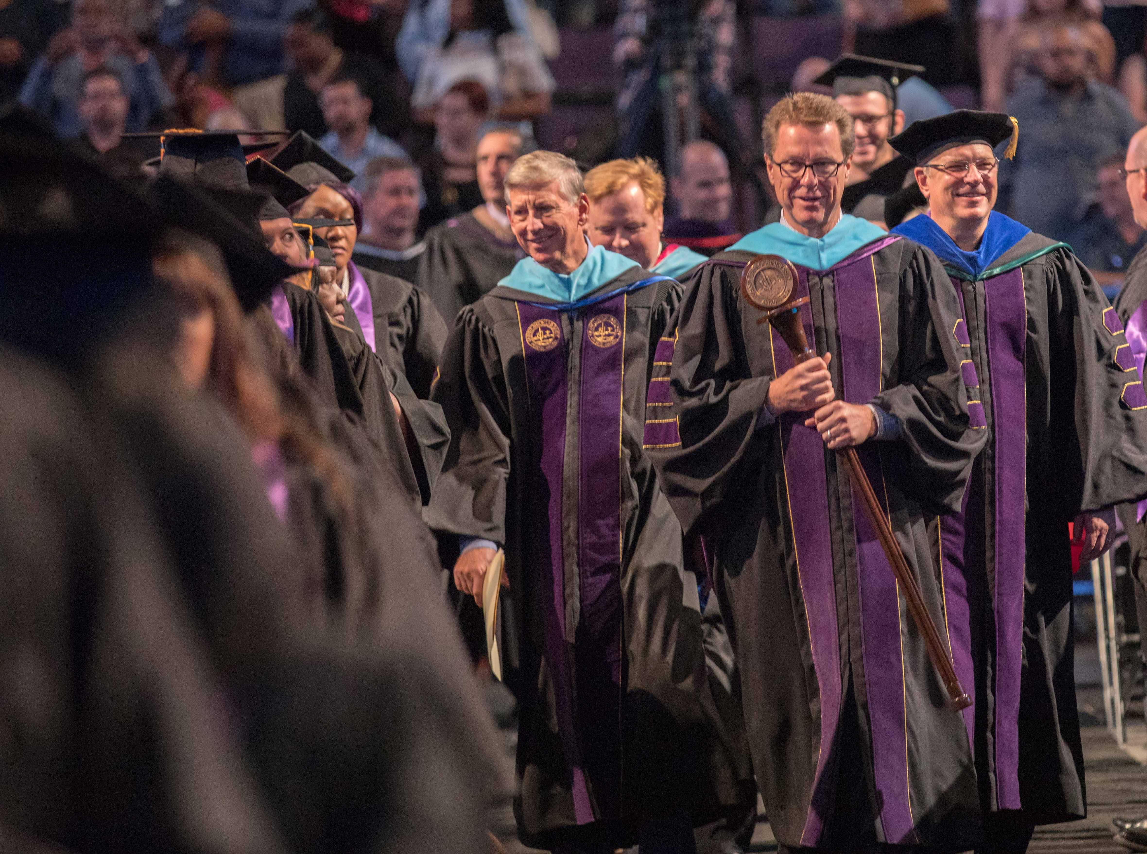 Slideshow: Friday commencement ceremonies - GCU News