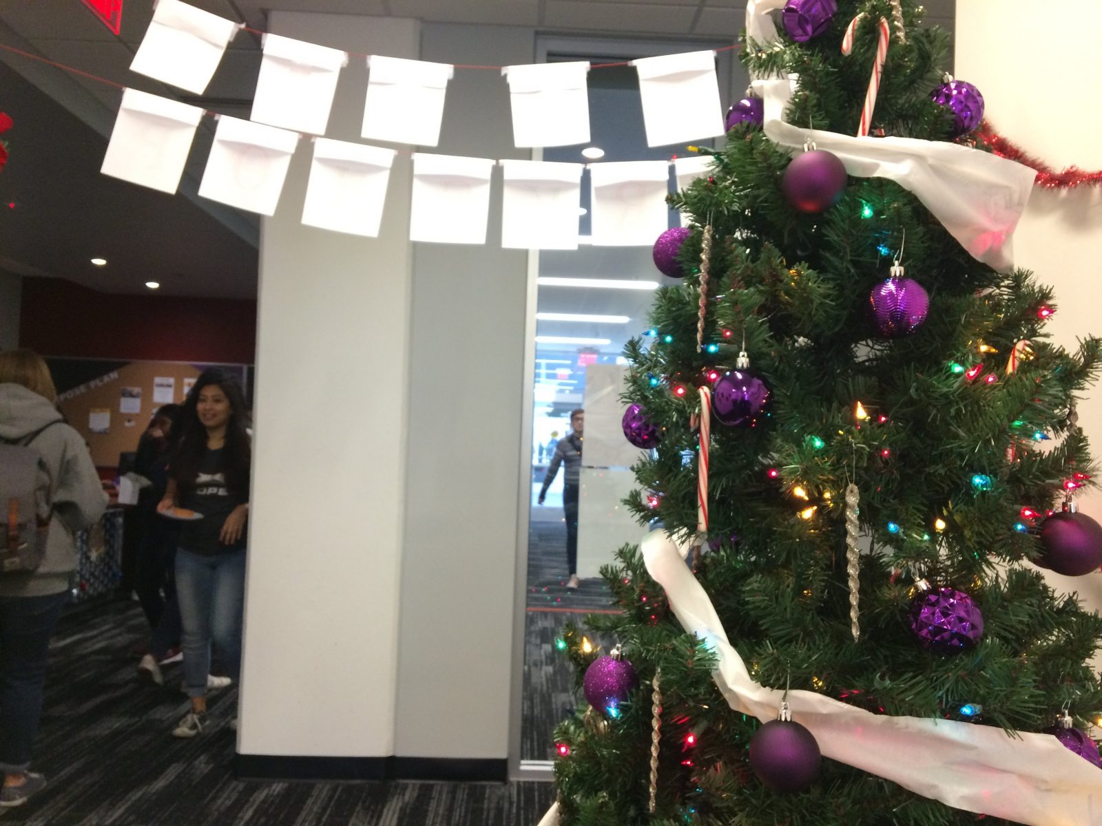 Slideshow: Sugarplum of a GCU holiday - GCU News