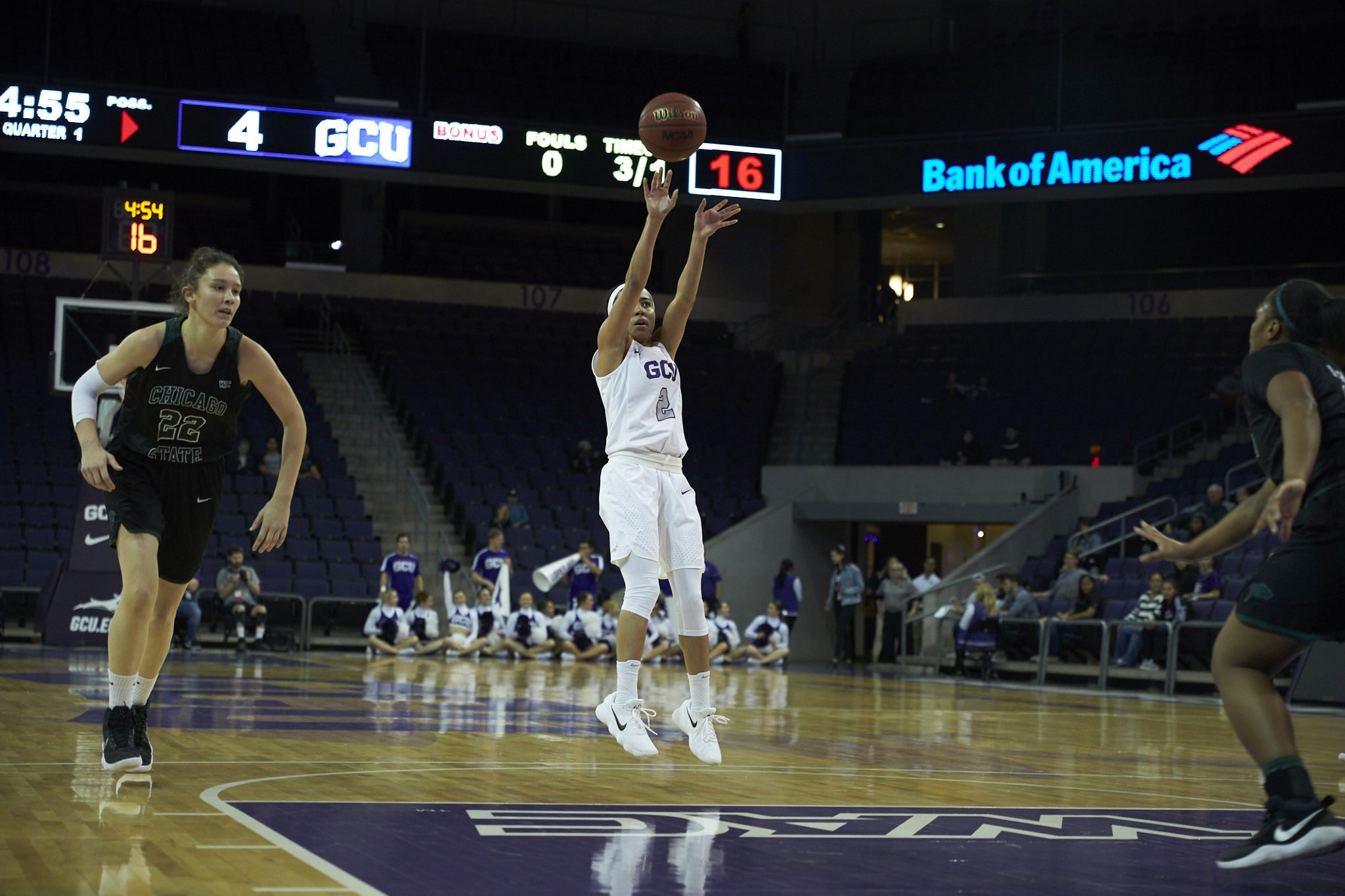 Slideshow: Women's basketball vs. Chicago State - GCU News