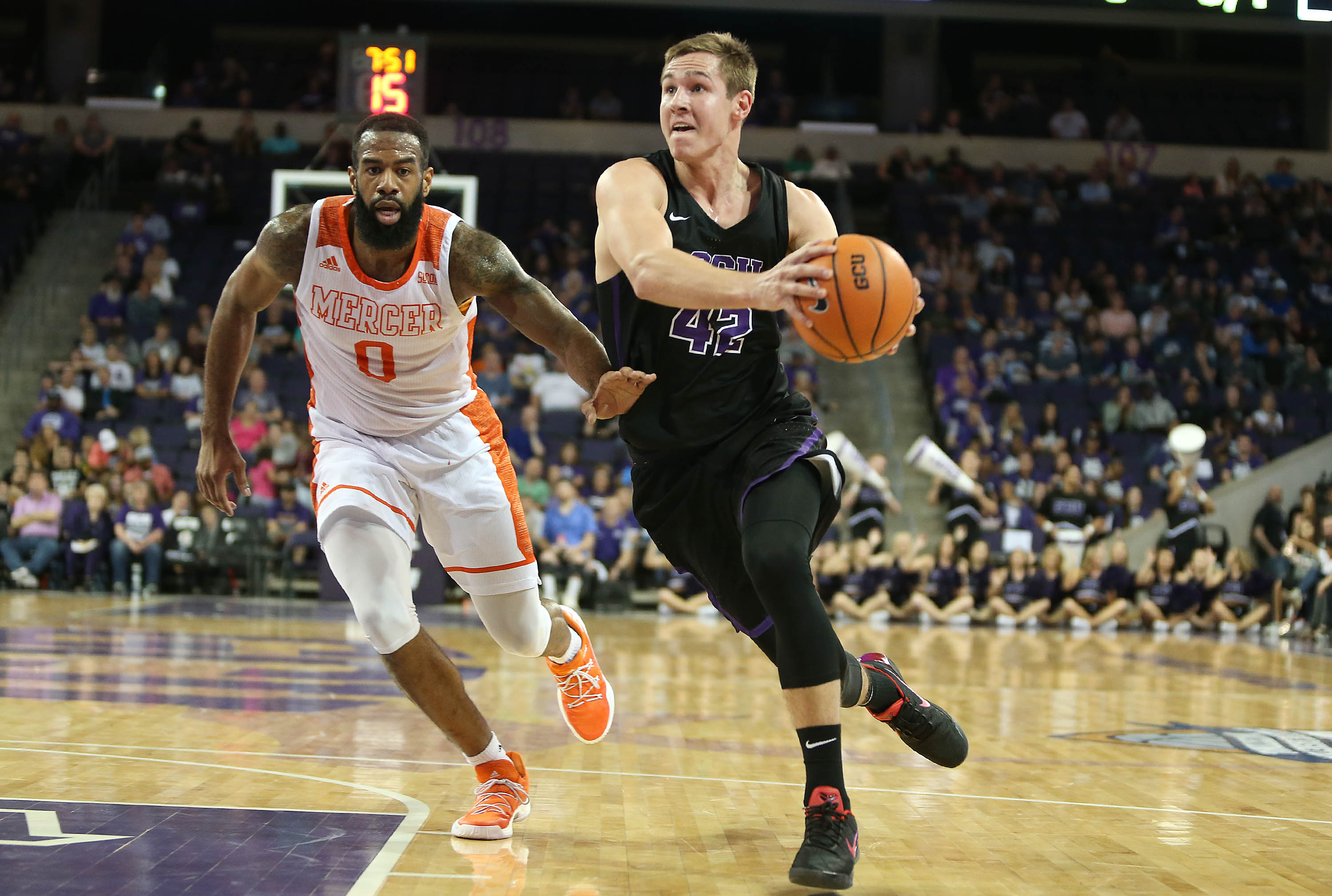 Slideshow: Men's basketball team loses to Mercer in CBI - GCU News