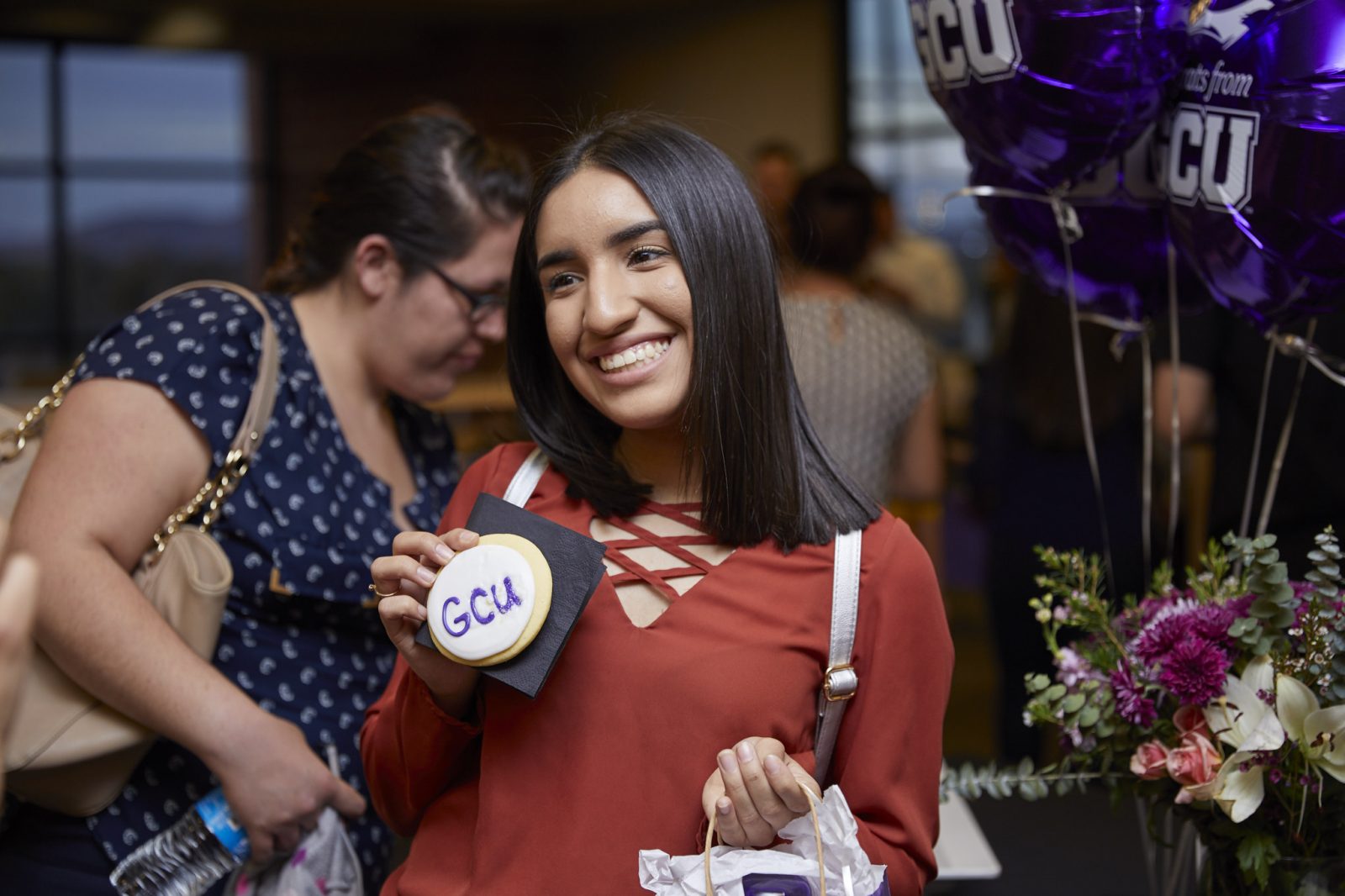 GCU awards 50 more Students Inspiring Students scholarships - GCU News