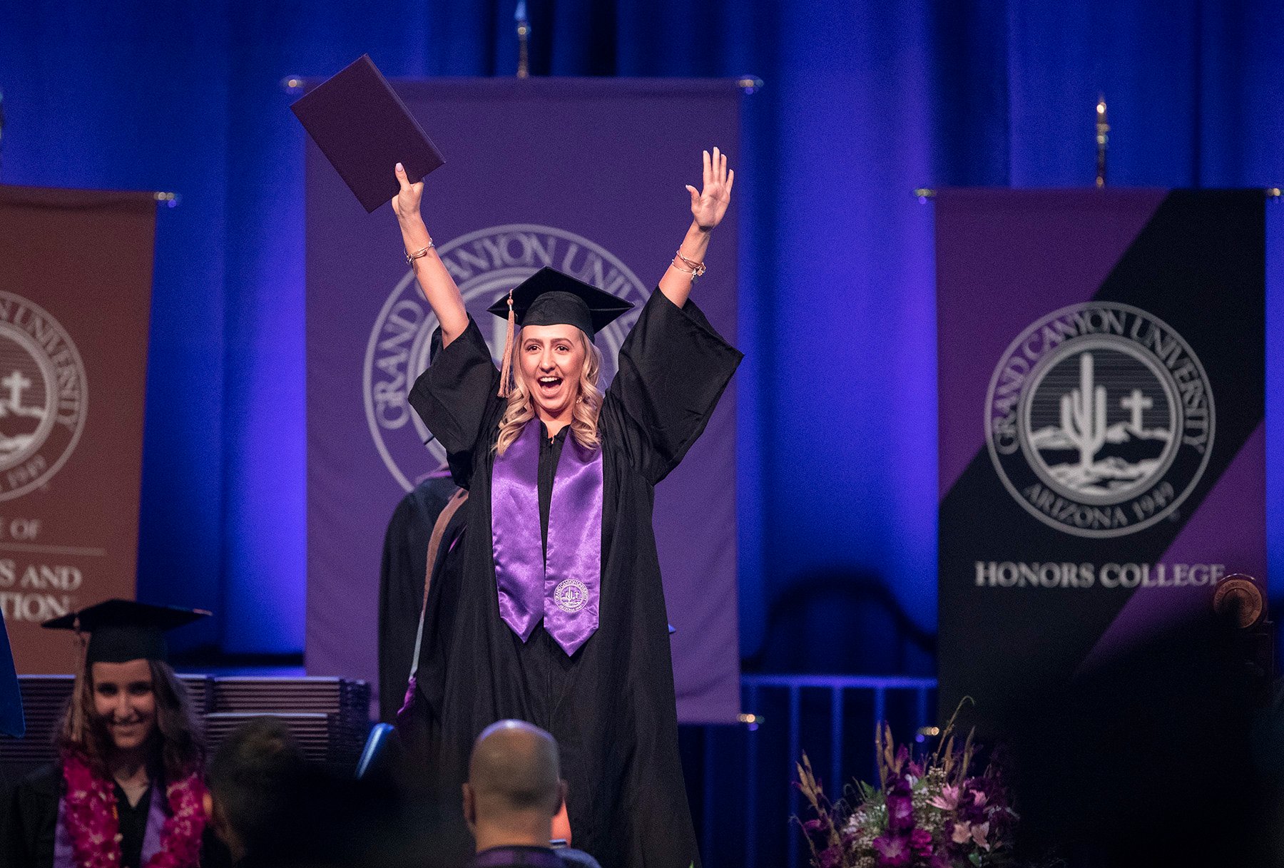 Slideshow: Thursday morning commencement - GCU News