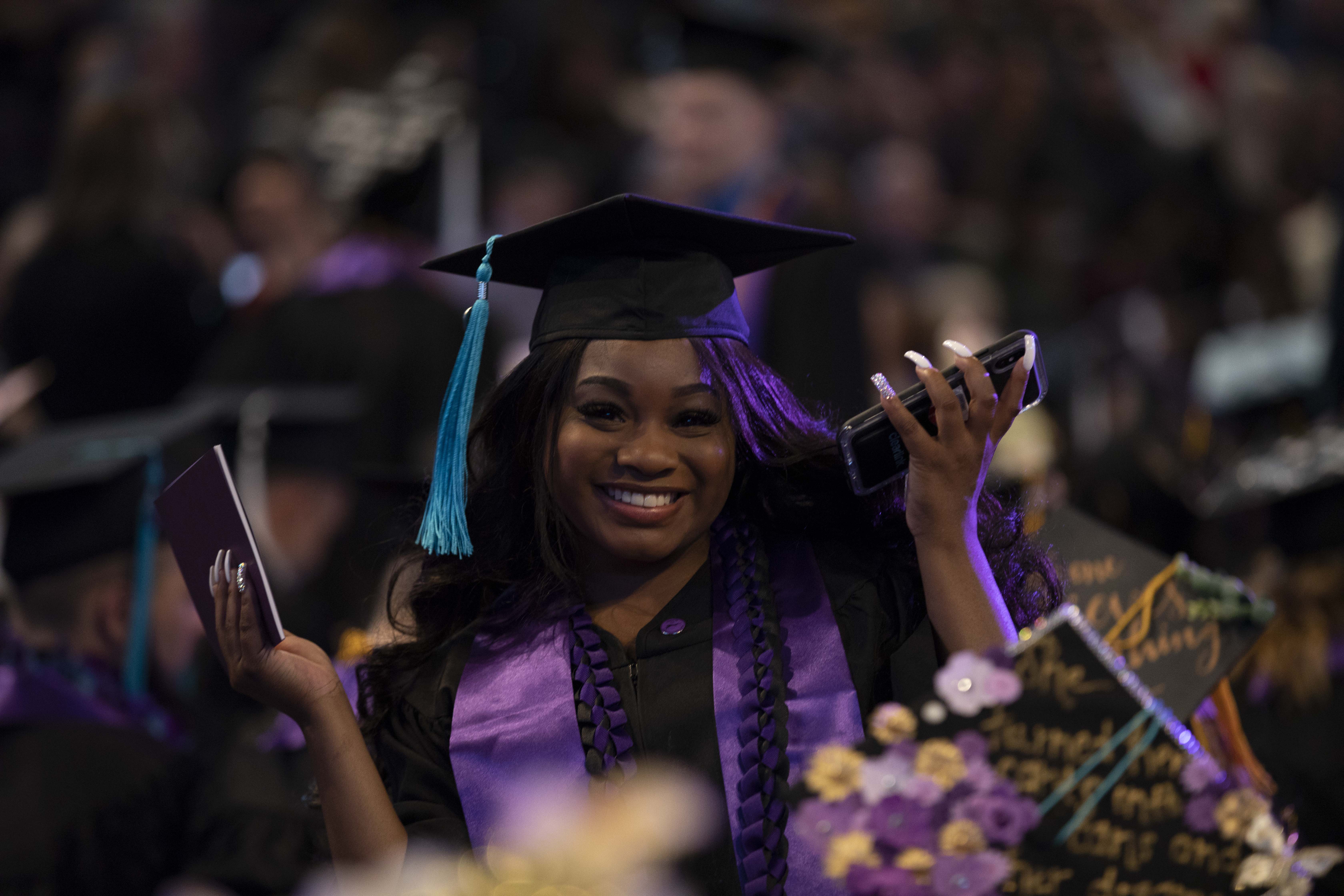 Slideshow: Winter commencement, Friday afternoon ceremony - GCU News