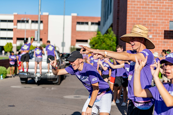 Slideshow: Welcome Week, Day 2 - GCU News