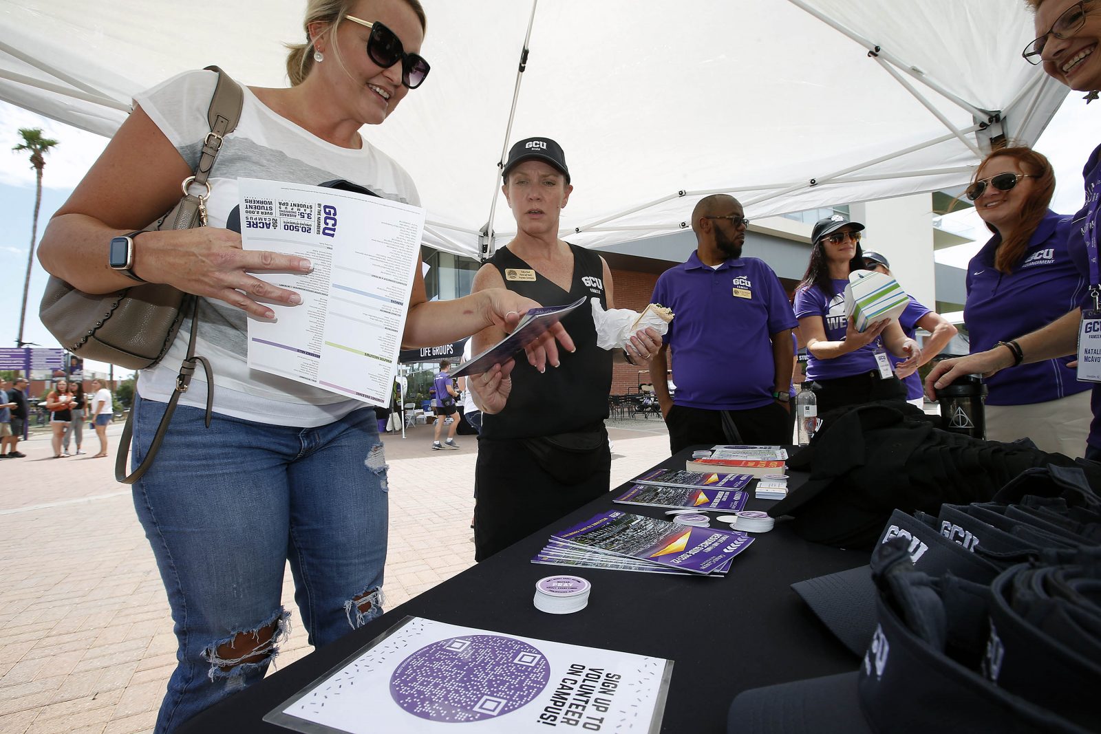 Slideshow: Monday activities - GCU News