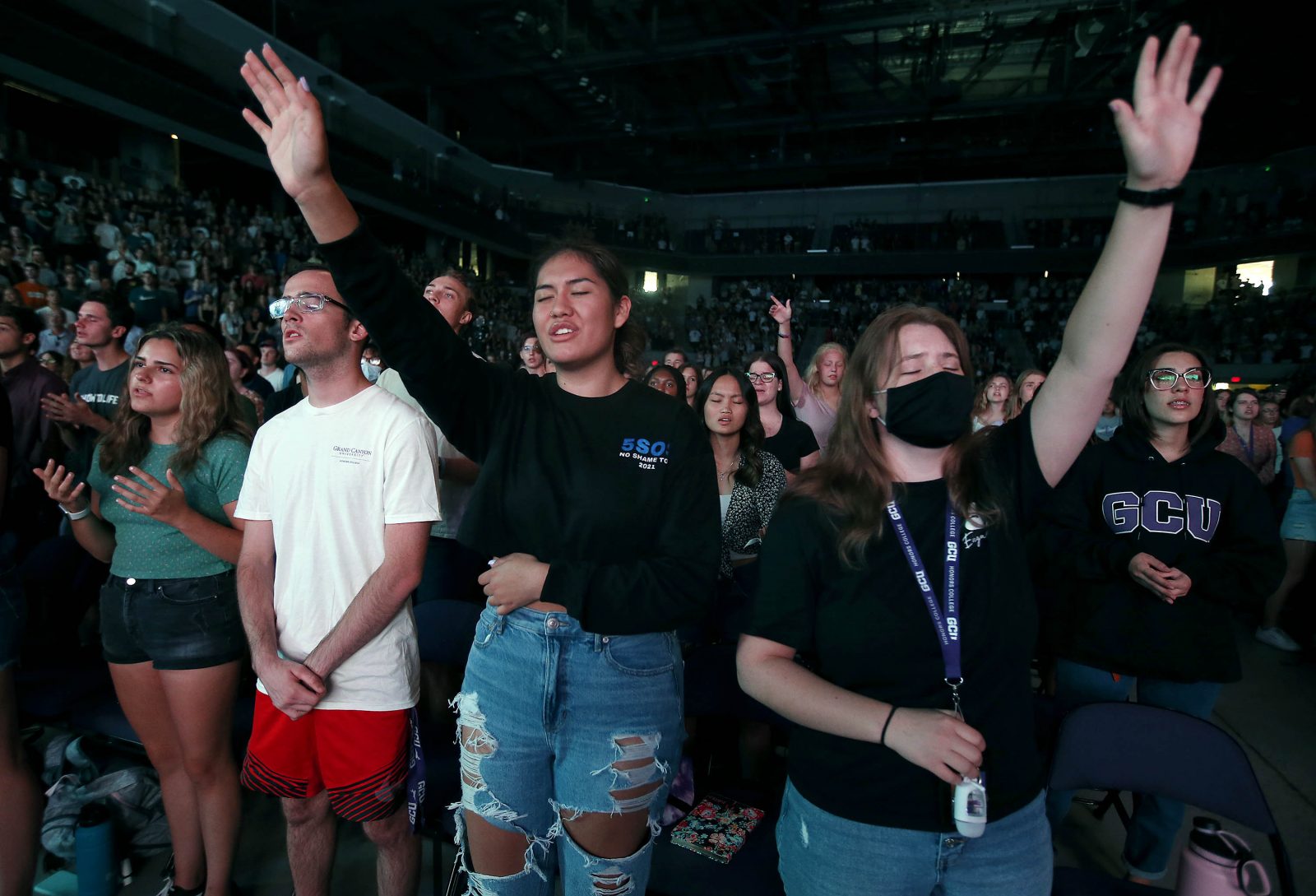 Slideshow: First Chapel of fall semester - GCU News